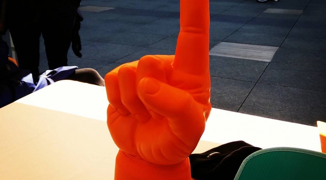 Big Orange Hand – We Saw a Chicken